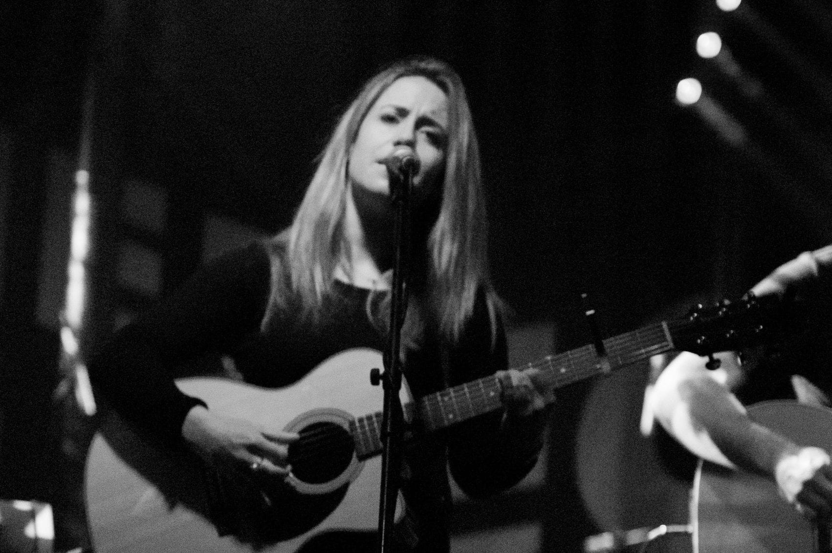 Velvet & Stone - UKCountryRadio.com