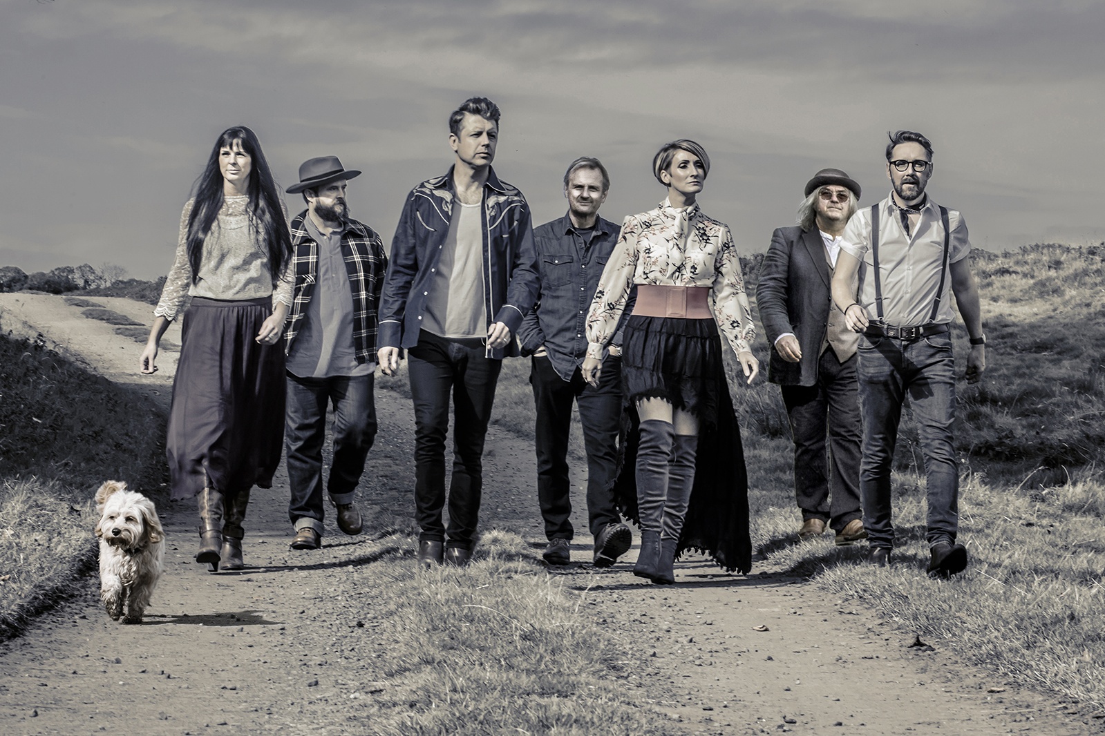 Fine Lines - UKCountryRadio.com