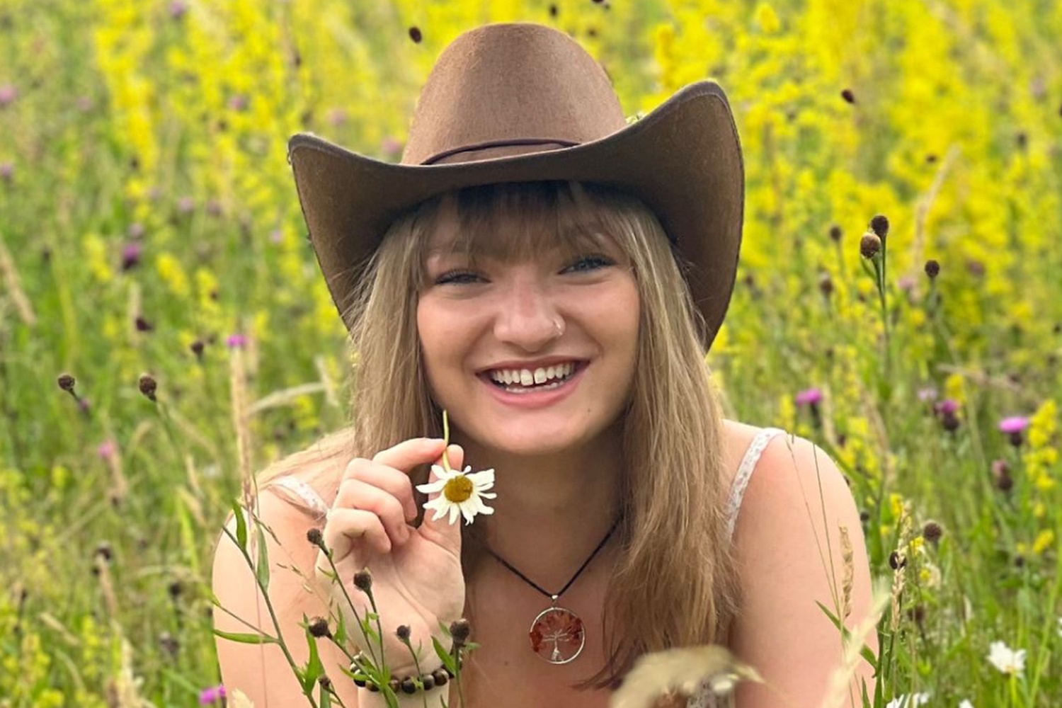 Rhiannon Lee - UKCountryRadio.com